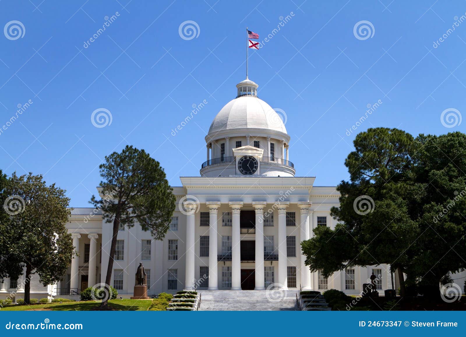 Alabama State Capitol Building Stock Image - Image of buildings, power ...