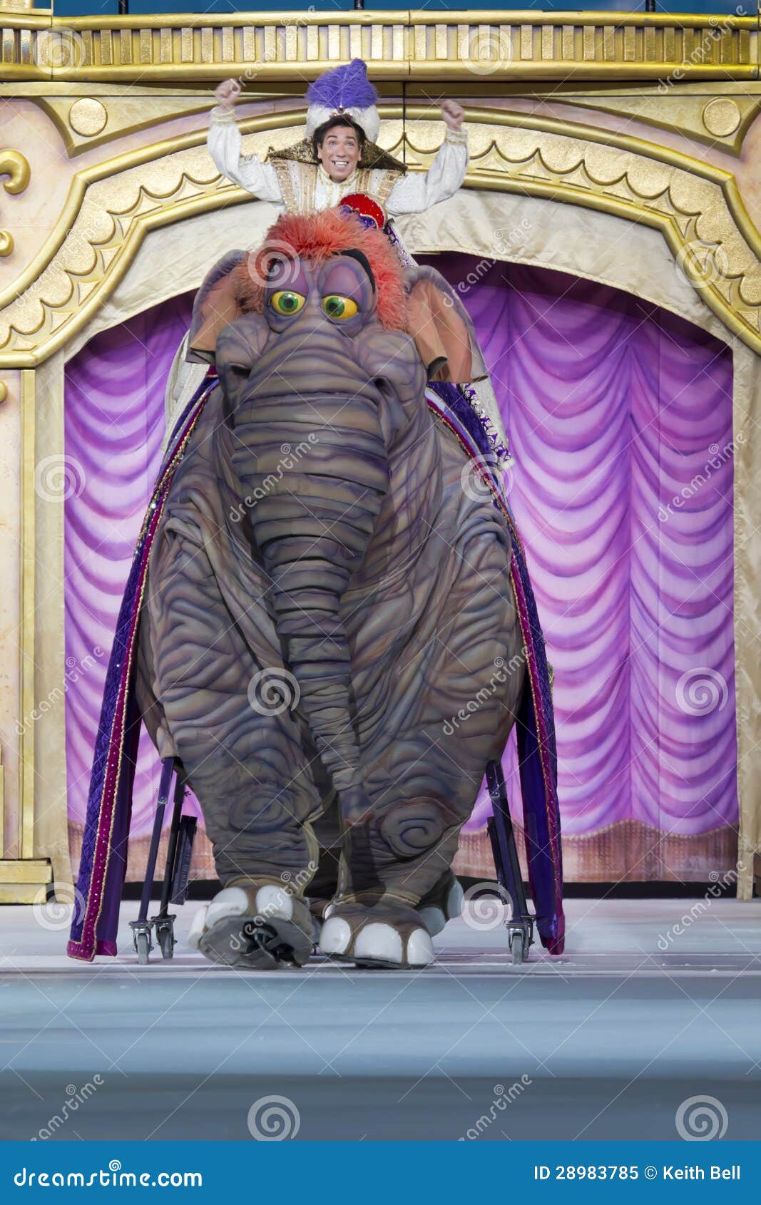 Aladdin Riding an Elephant and Smiling Editorial Image - Image of ...