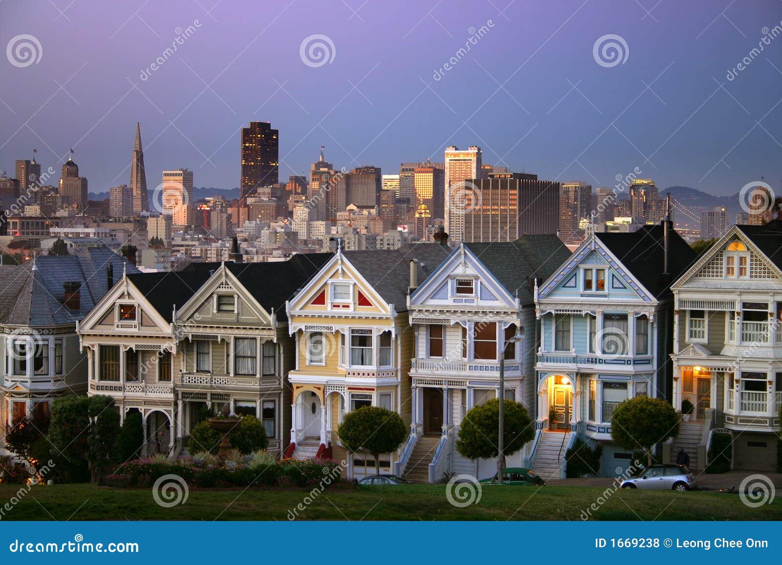 Alamo Square, San Francisco Stock Photo - Image of living, neighborhood ...