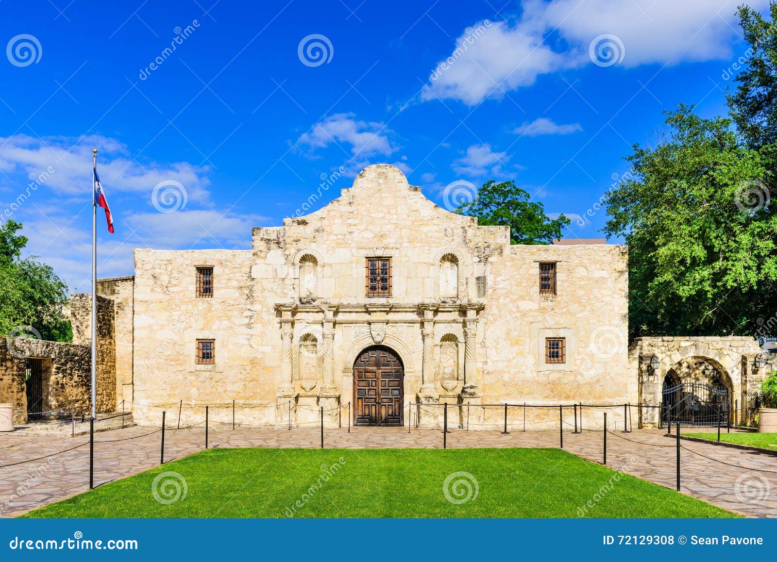 The Alamo in Texas stock photo. Image of alamo, fort - 72129308