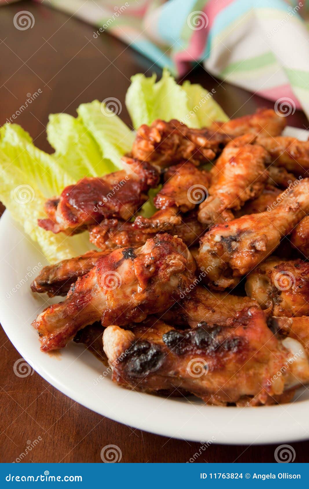 Alas de pollo del Bbq foto de archivo. Imagen de poultry - 11763824