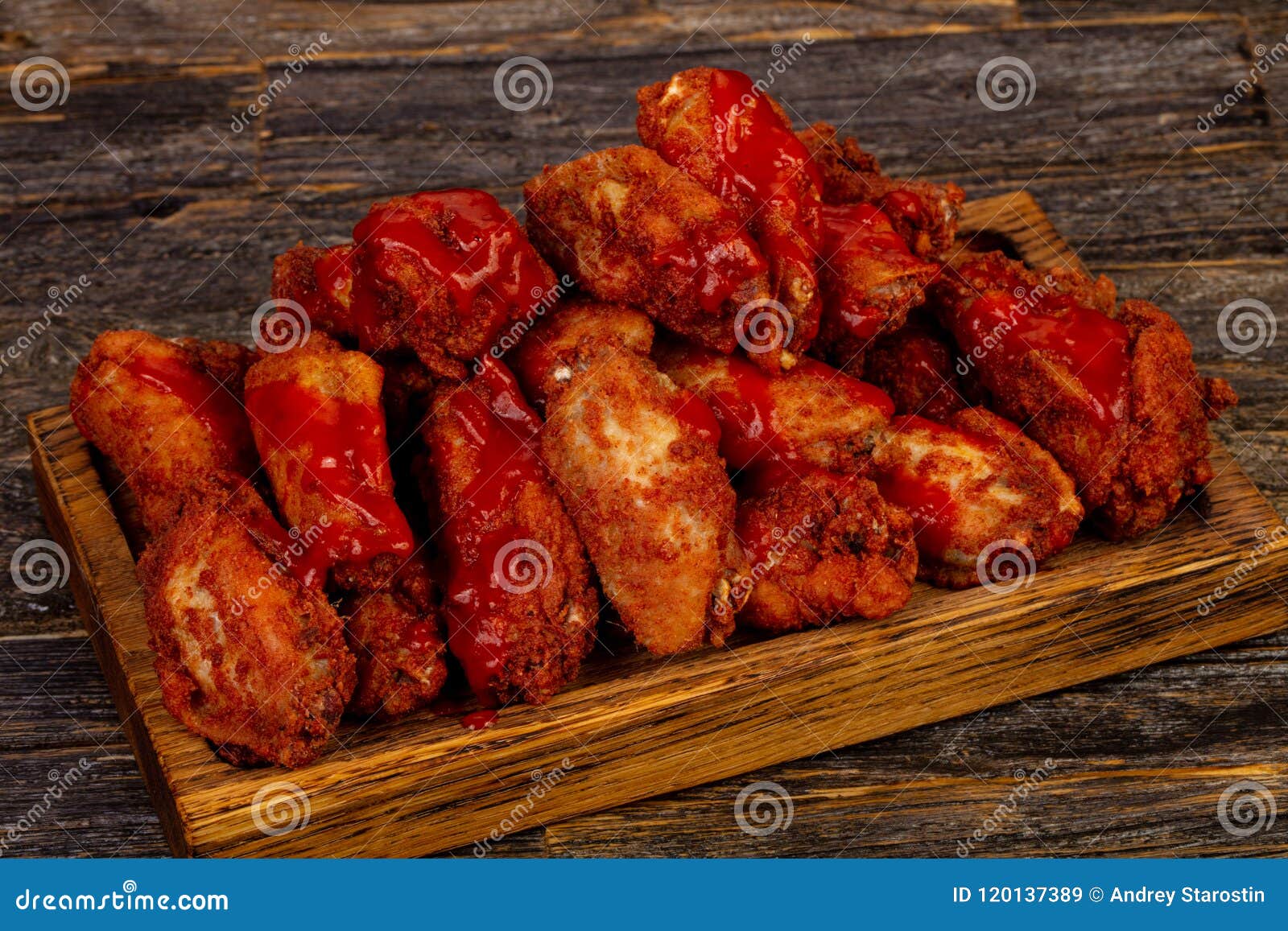 Alas de pollo del Bbq imagen de archivo. Imagen de asado - 120137389