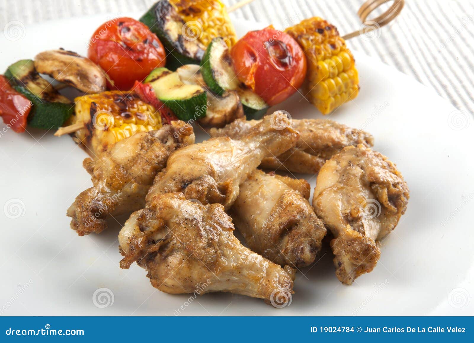 Alas de pollo del Bbq foto de archivo. Imagen de poultry - 19024784