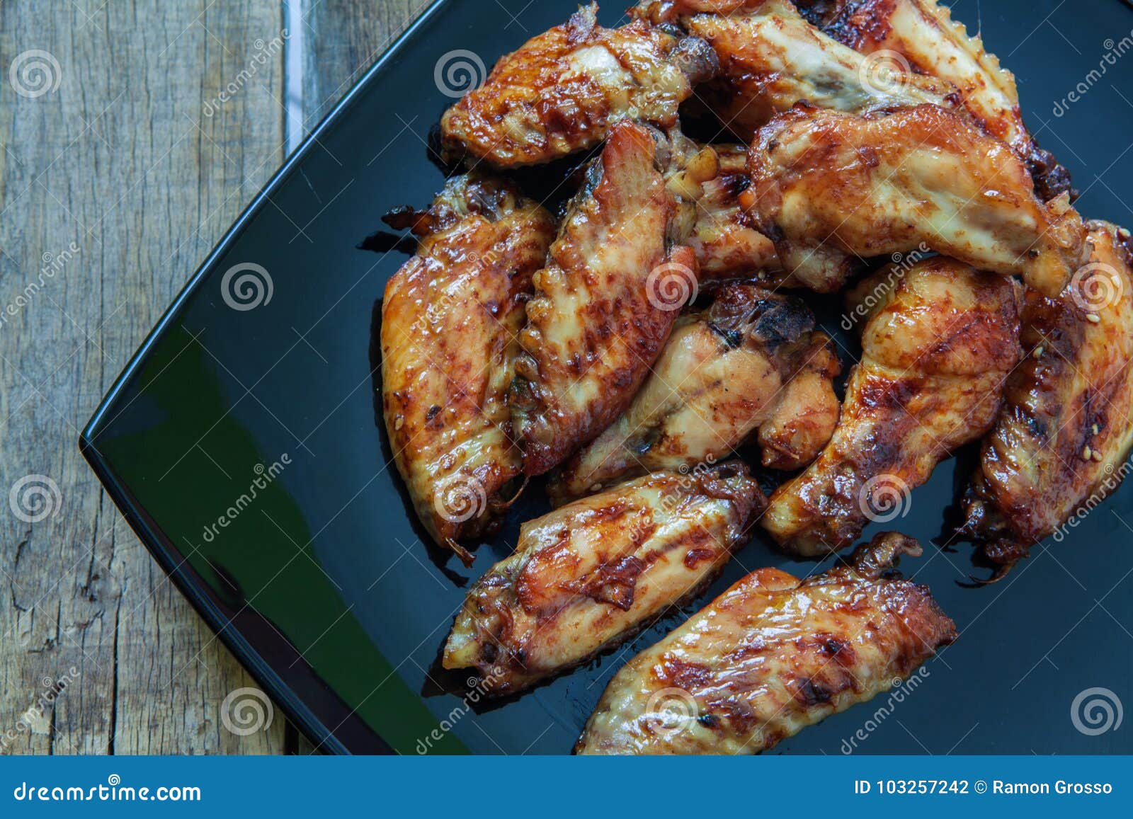 Alas De Pollo Del Estilo De Bufalo Foto de archivo - Imagen de alas ...