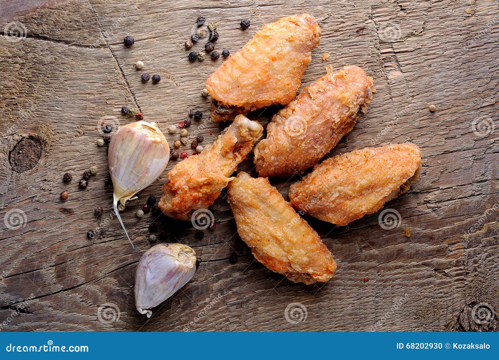 Alas de pollo frito fritas foto de archivo. Imagen de grilled - 68202930