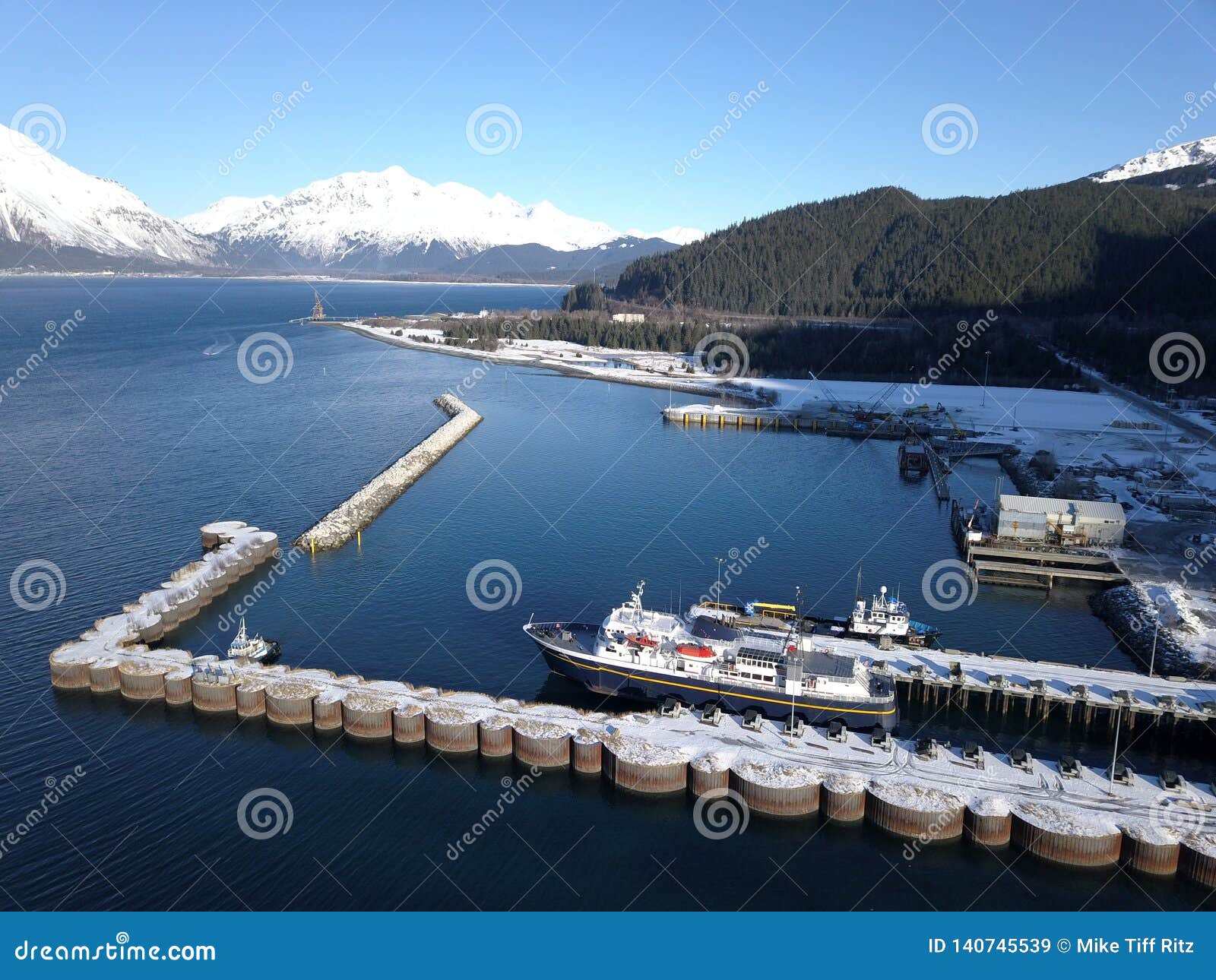 Alaska ferry launch stock image. Image of time, mountains - 140745539