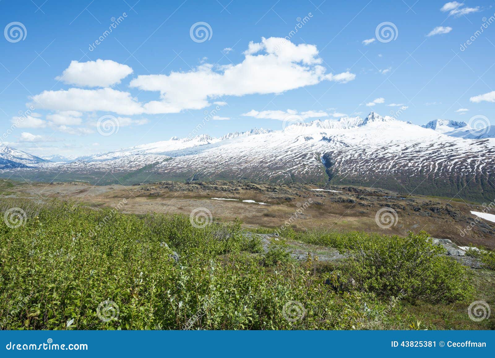 Alaska s Thompson Pass stock image. Image of trail, blue - 43825381