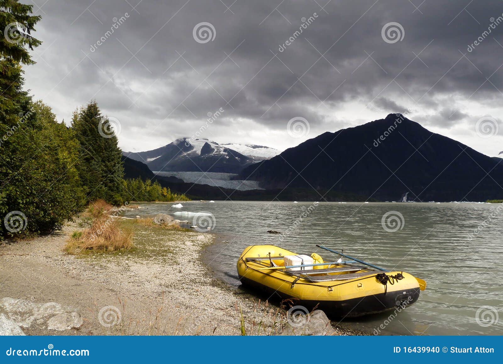 Alaska View stock photo. Image of boat, snow, mountain - 16439940