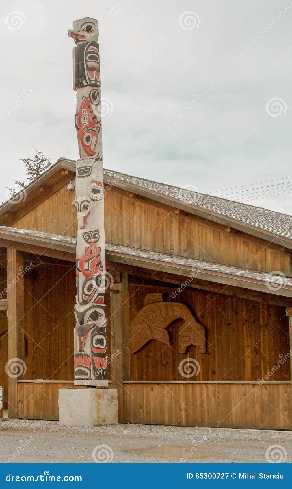 Alaskan inuit art stock image. Image of emotion, boat - 85300727