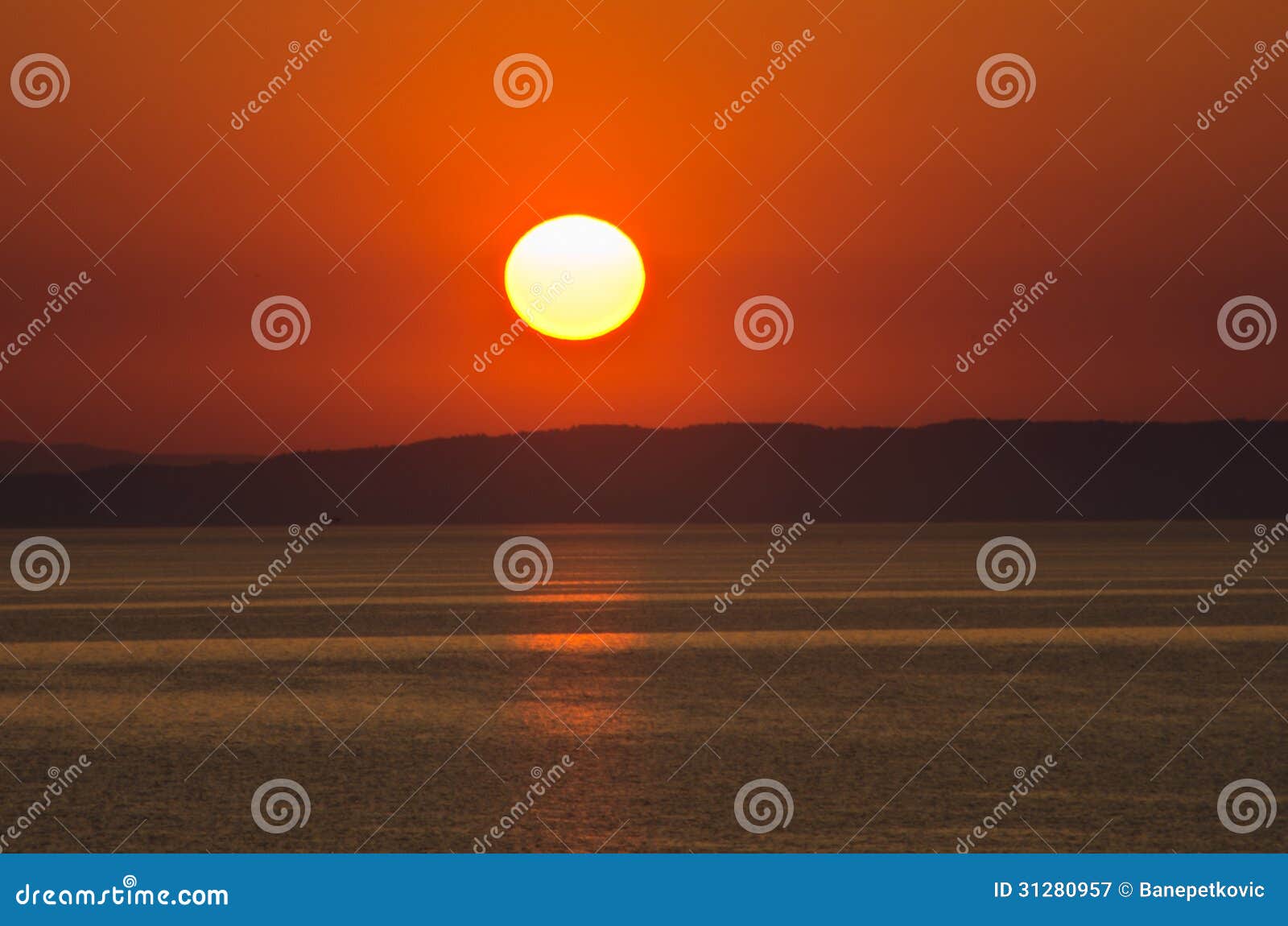 Alba al mare immagine stock. Immagine di isola, cielo - 31280957