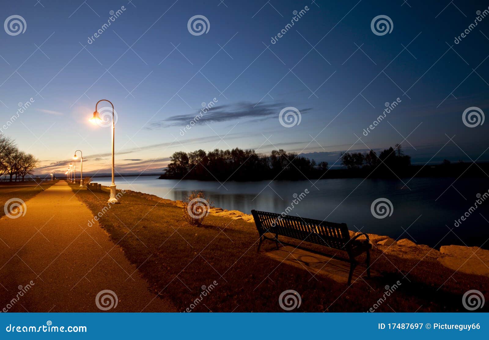 Alba Escanaba Michigan immagine stock. Immagine di cavi - 17487697