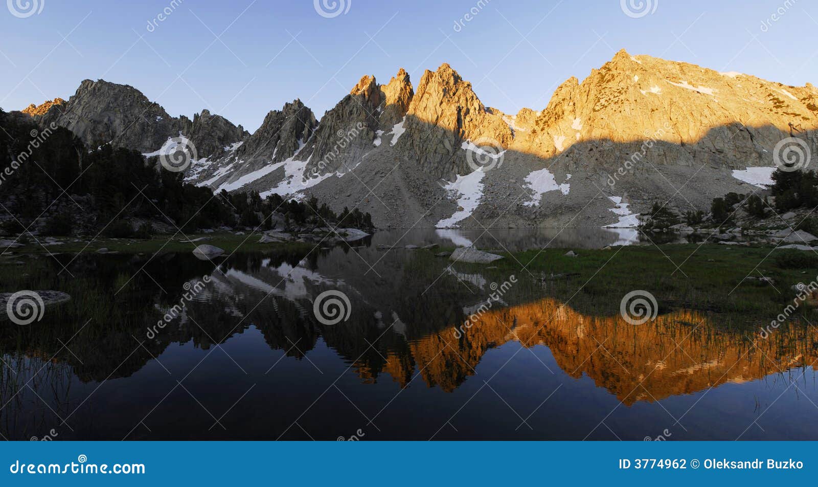 Alba in Sierra Montagne Orientale Di Nevada Fotografia Stock - Immagine ...