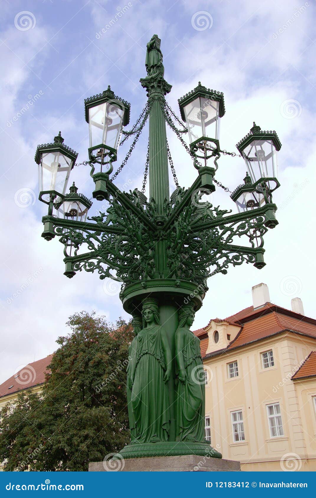 Alberino della lampada fotografia stock. Immagine di giorno - 12183412