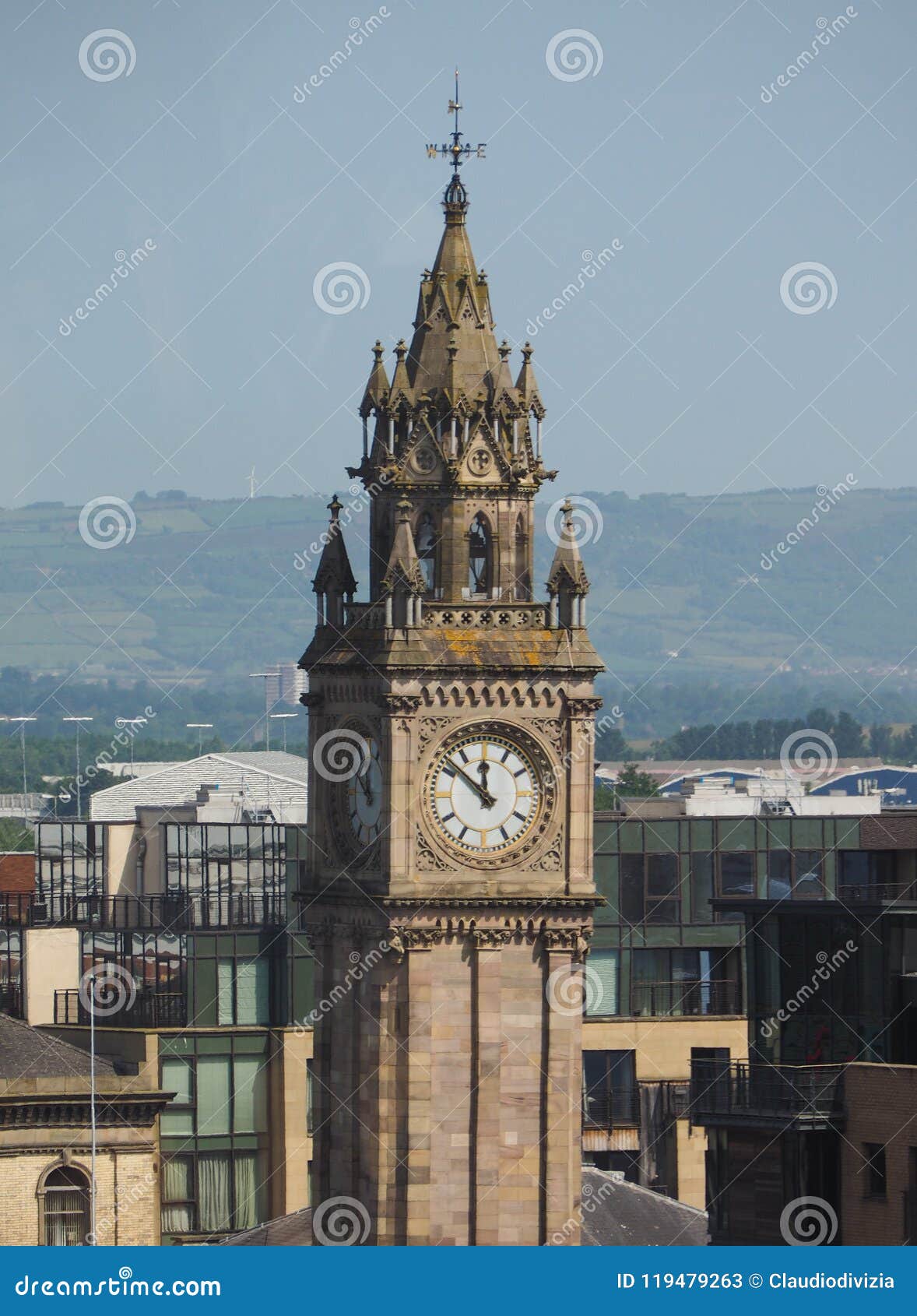 Albert Clock in Belfast stockbild. Bild von aufsatz - 119479263