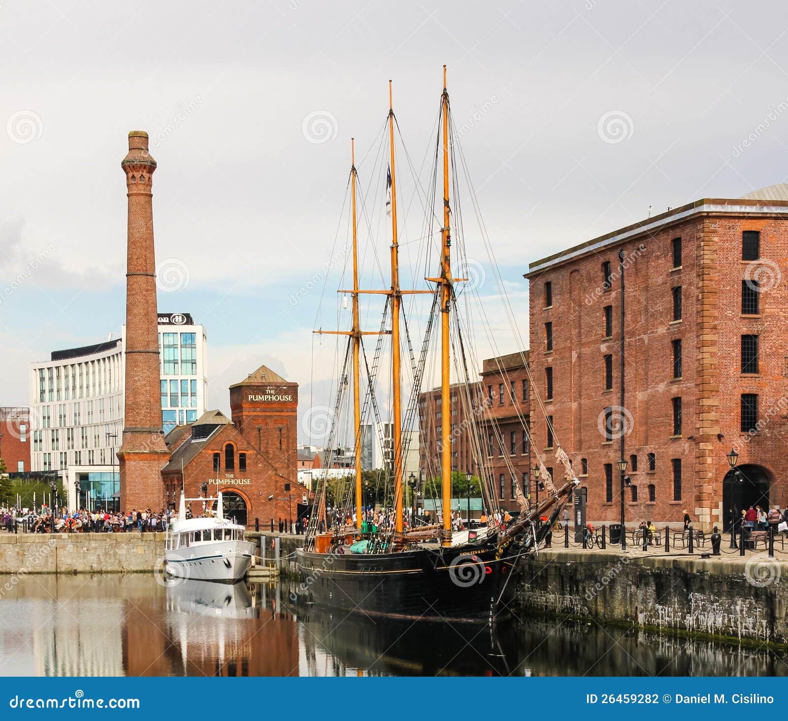 Albert Docks & Merseyside Maritime Museum Editorial Photography - Image ...
