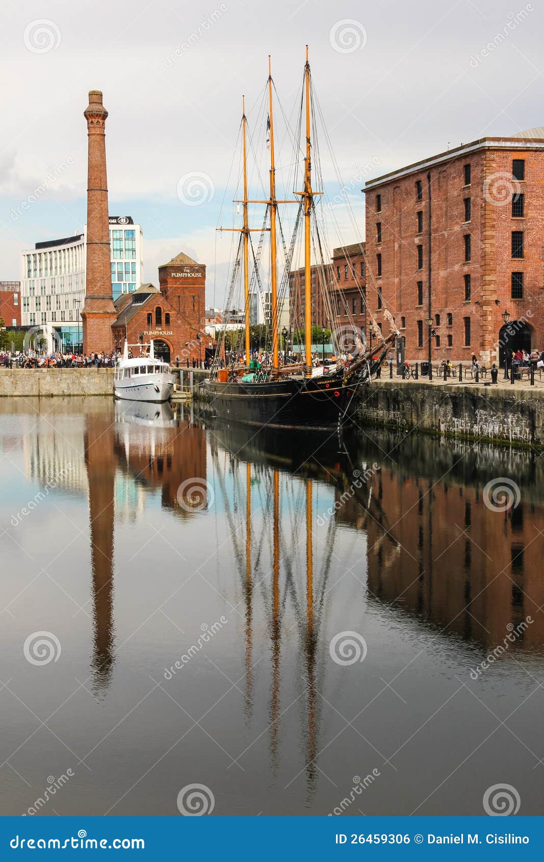 Albert Docks & Merseyside Maritime Museum Editorial Photo - Image of ...