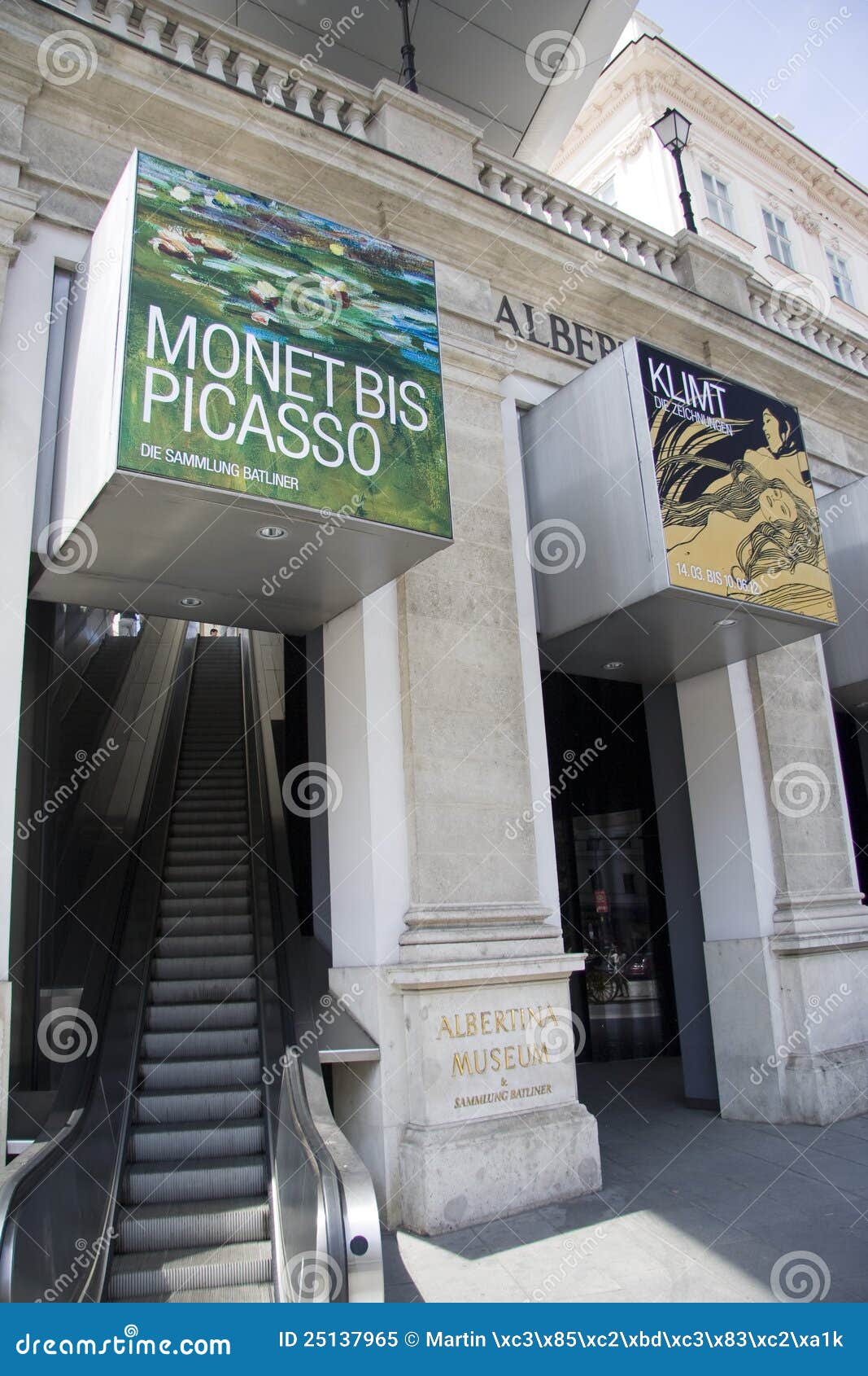 Albertina gallery entrance editorial image. Image of frame - 25137965