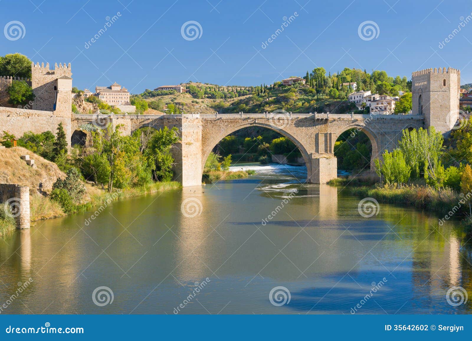 The Alcantara Bridge in Toledo Stock Photo - Image of building, city ...