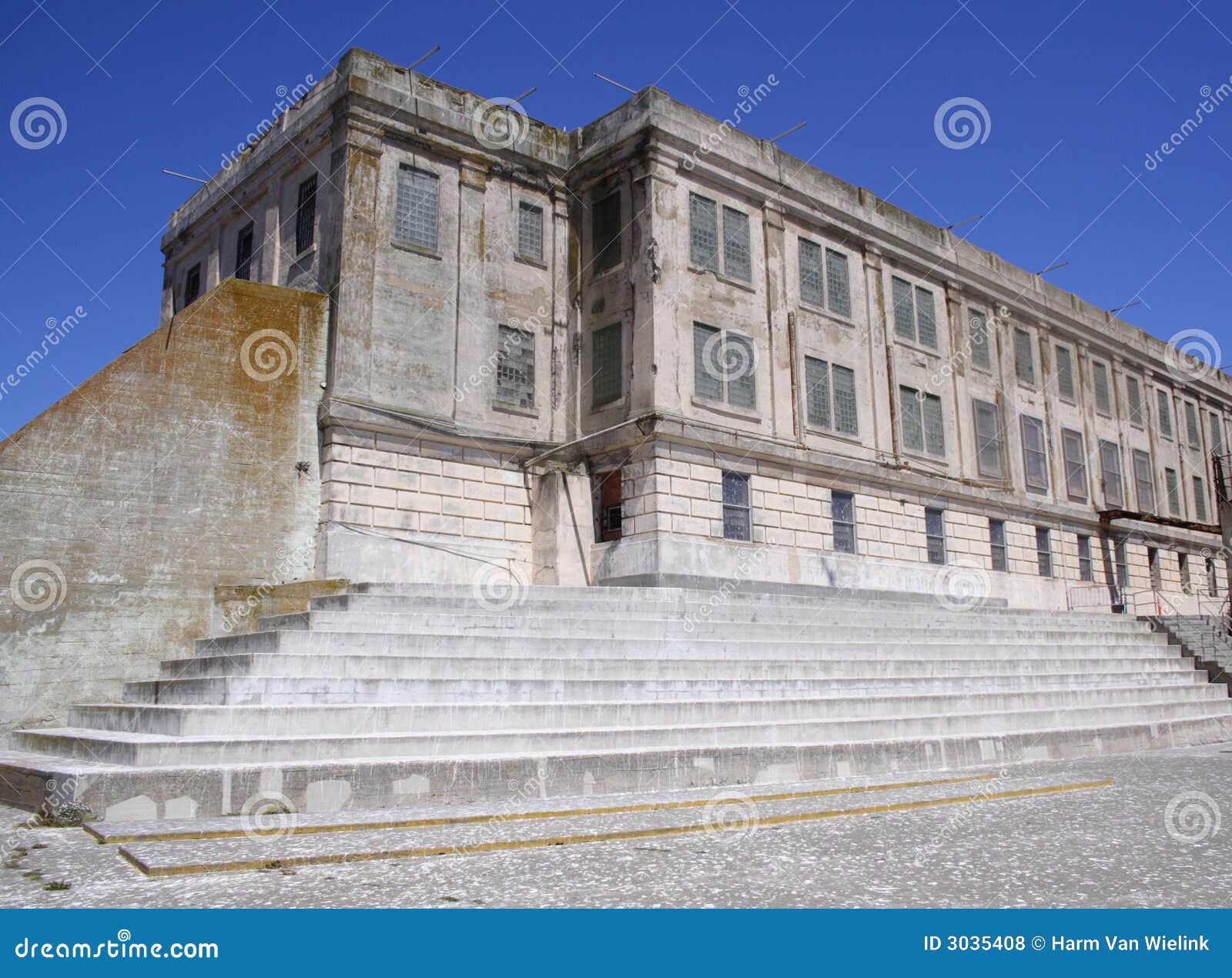 Alcatraz Courtyard stock photo. Image of landmark, courtyard - 3035408