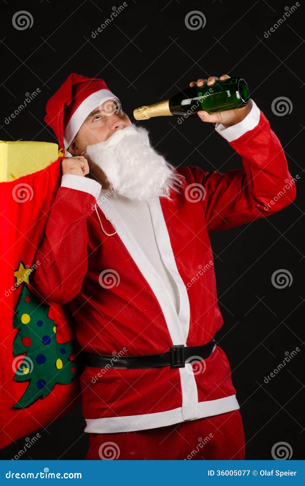 Alcohólico Papá Noel imagen de archivo. Imagen de saco - 36005077
