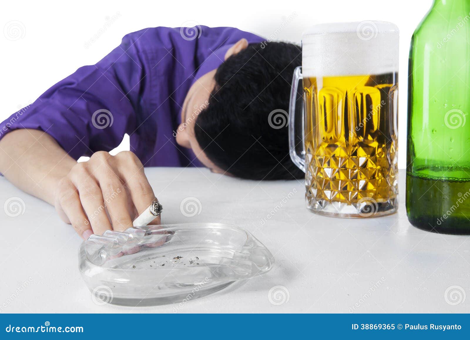 Alcohol En Het Roken Verslaving Stock Afbeelding - Image of spaans ...