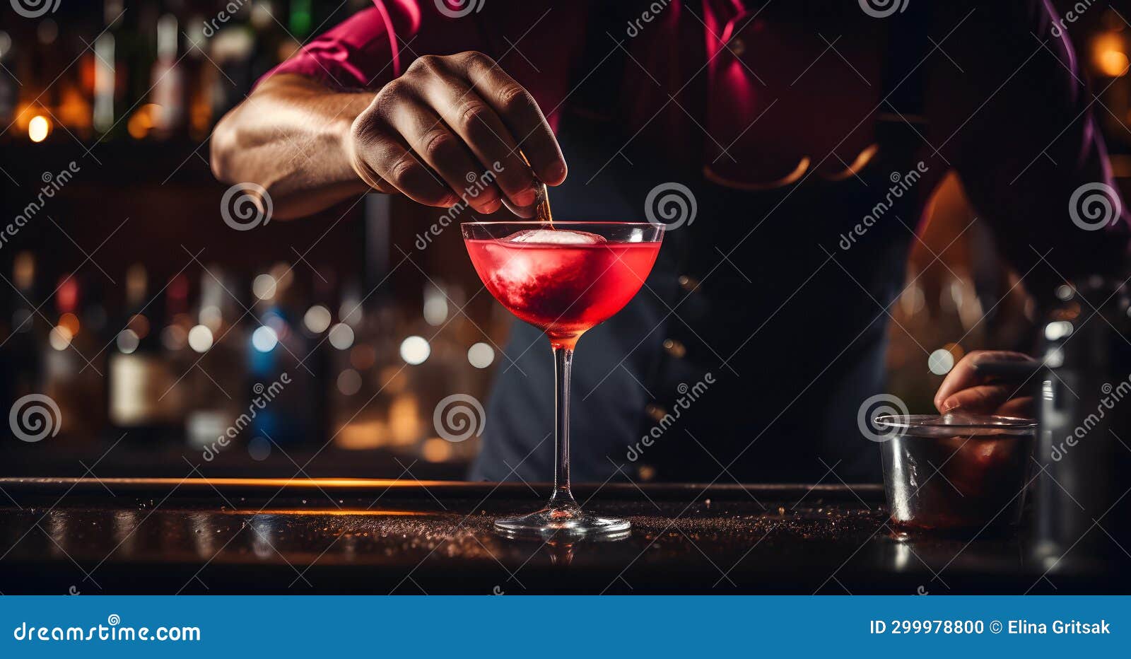 Alcoholic Drinks Bar, Preparing Cocktails, Making Alcoholic Cocktail ...