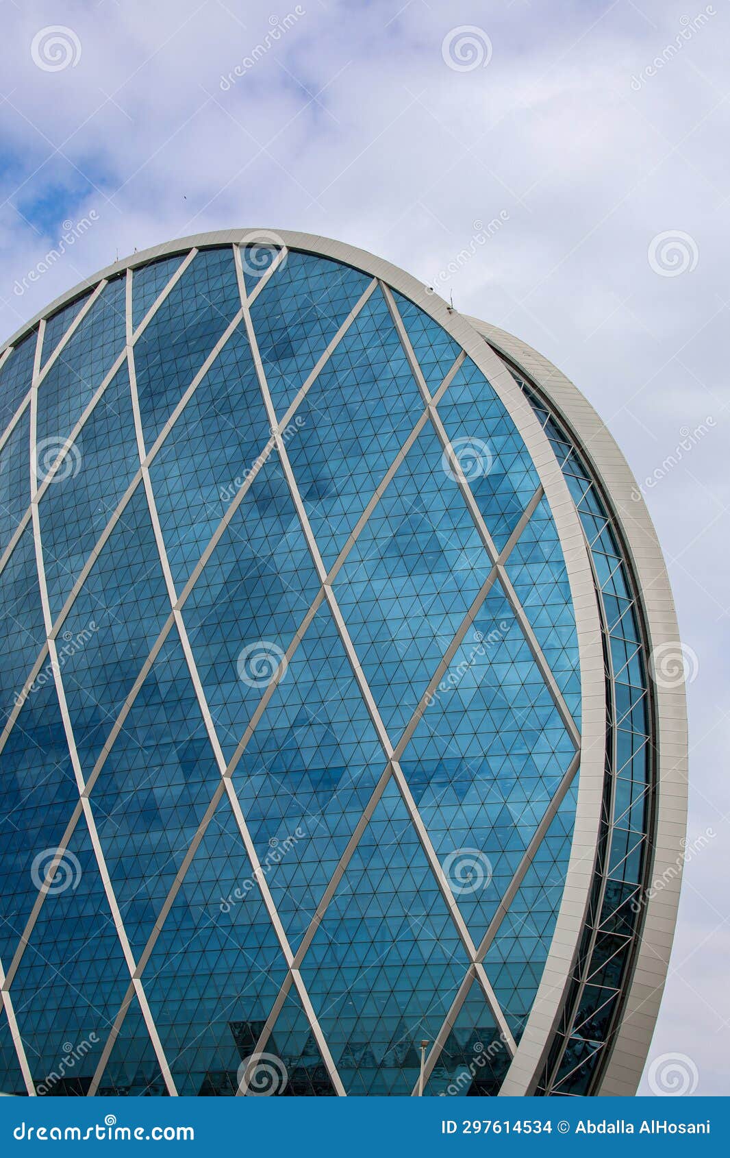 Aldar Headquarter Building in AbuDhabi Stock Photo - Image of abudhabi ...