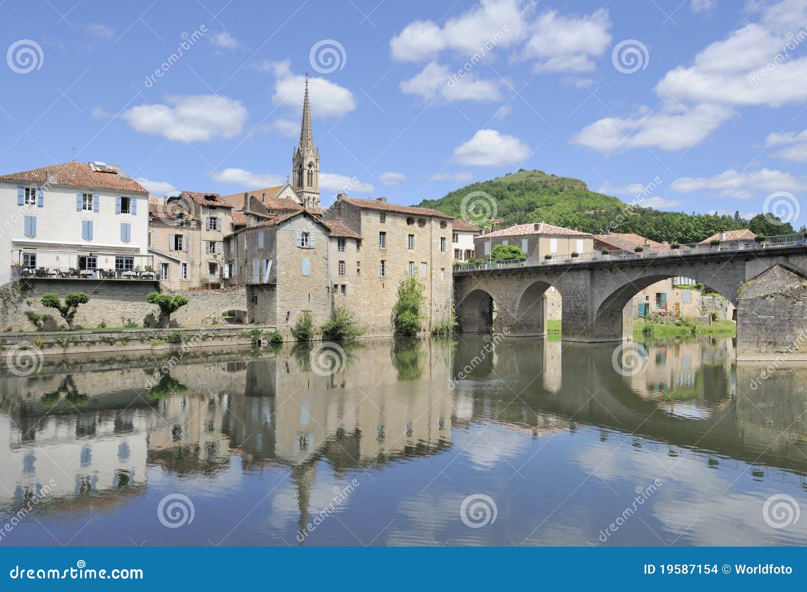 Aldea Francesa Rural Hermosa Foto de archivo - Imagen de nadie ...