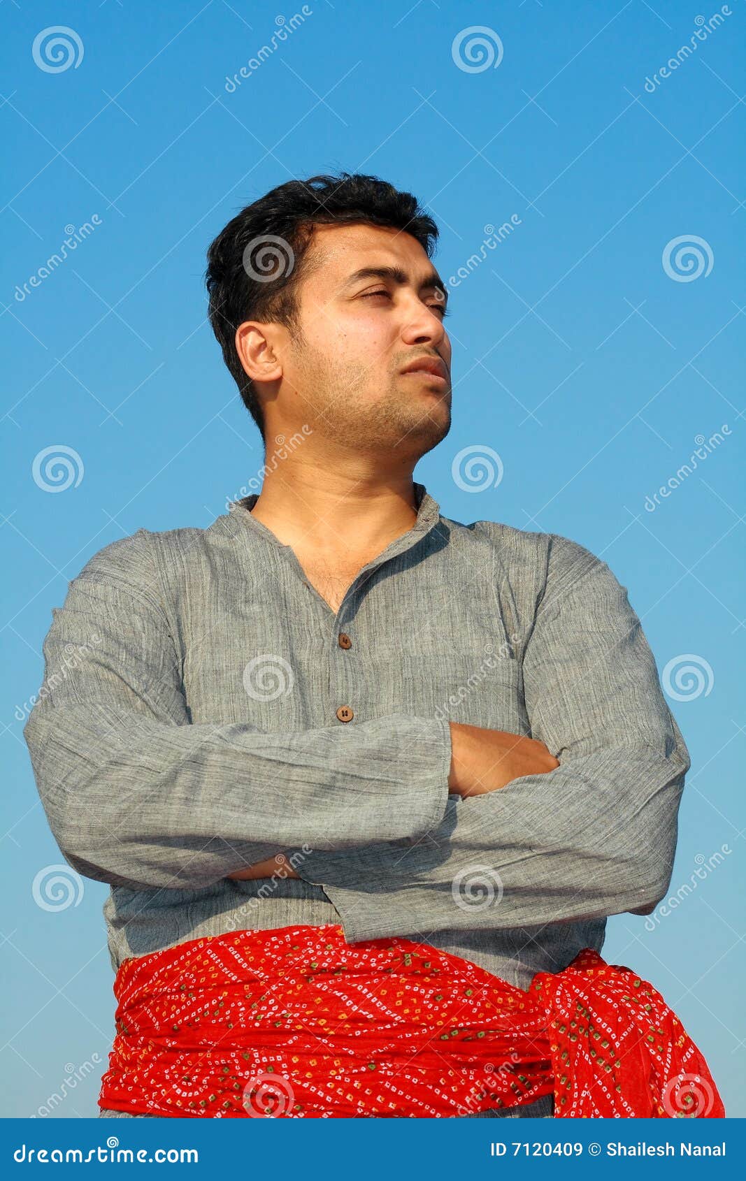 Aldeano indio desafiante imagen de archivo. Imagen de robusto - 7120409