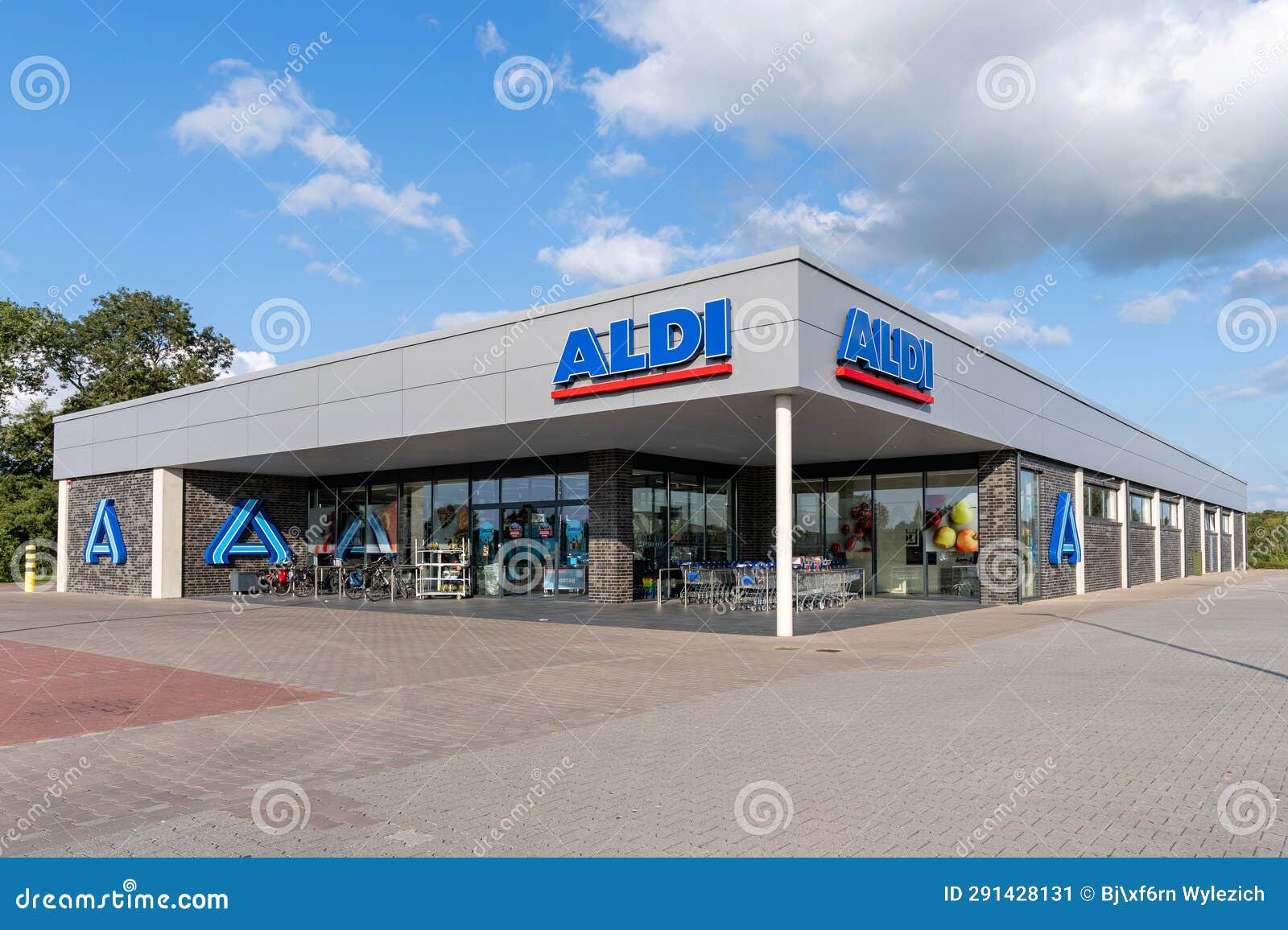 Aldi branch editorial photo. Image of lettering, emblem - 291428131