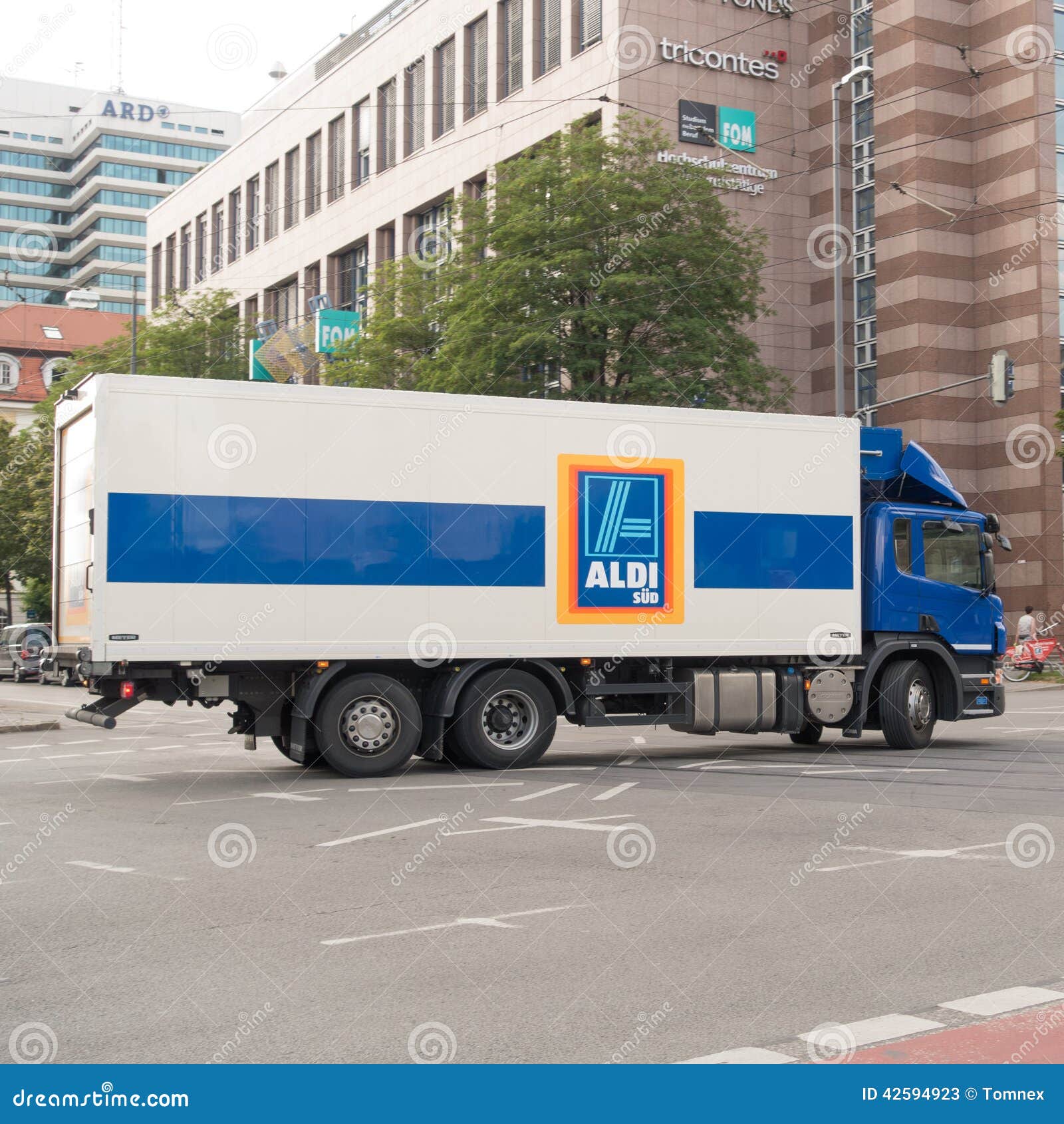 Aldi truck editorial stock photo. Image of delivery, germany - 42594923