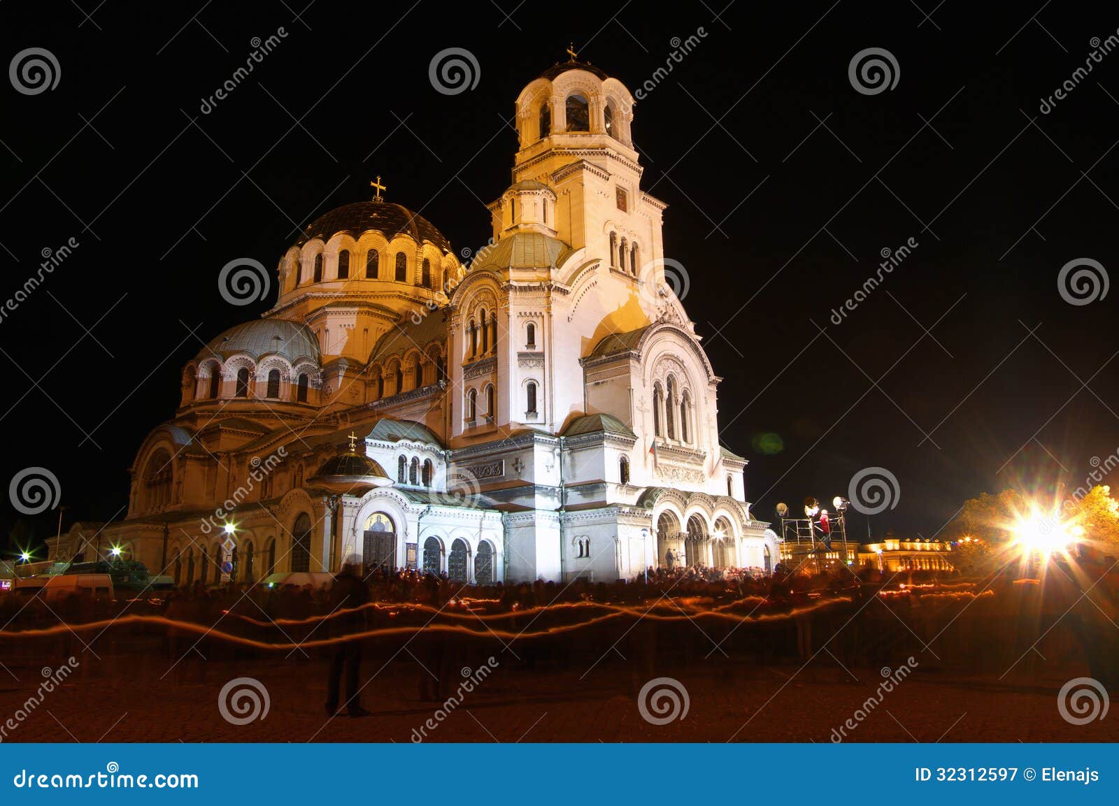 Aleksander Nevski Church immagine stock. Immagine di pasqua - 32312597