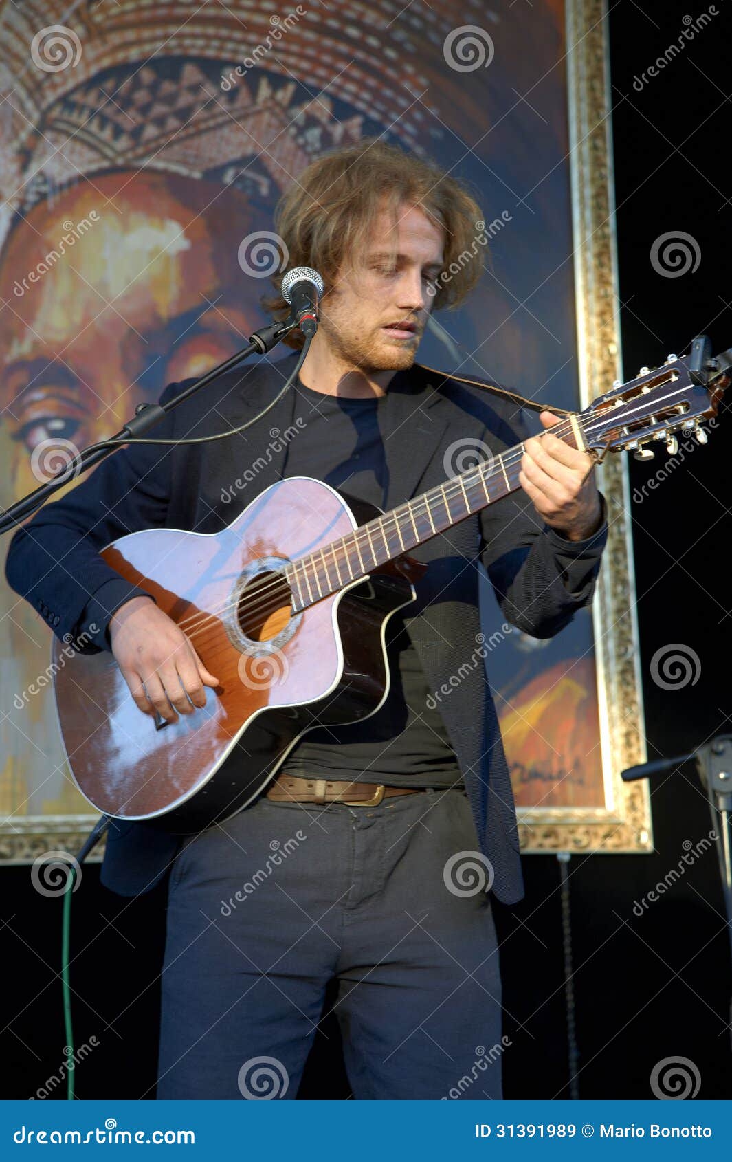 Alessandro Sipolo imagen de archivo editorial. Imagen de cantante ...
