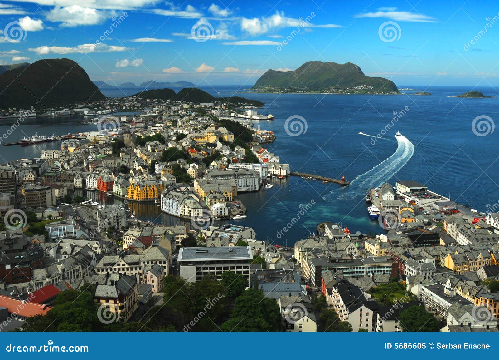 Alesund, Norwegen stockbild. Bild von haupt, norwegisch - 5686605