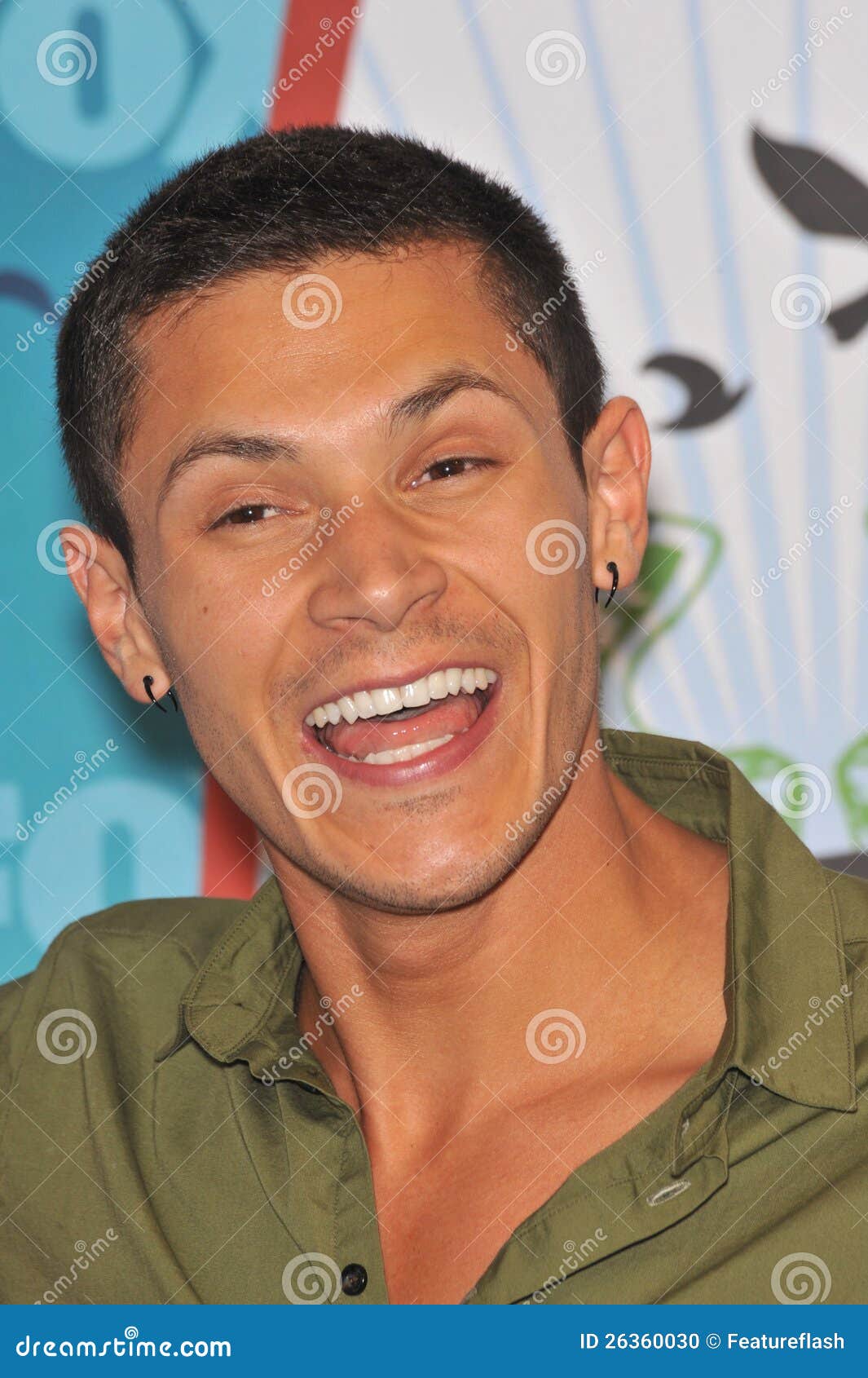 Alex Meraz editorial image. Image of universal, gibson - 26360030