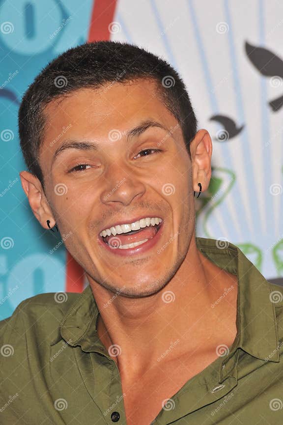 Alex Meraz editorial image. Image of universal, gibson - 26360030