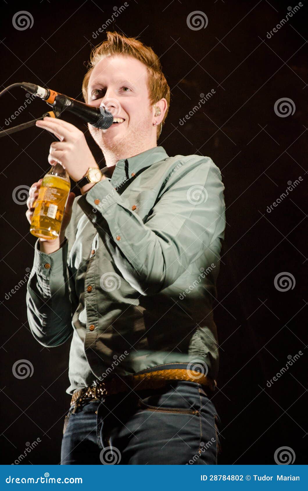 Alex Trimble, Two Door Cinema Club Editorial Photography - Image of ...