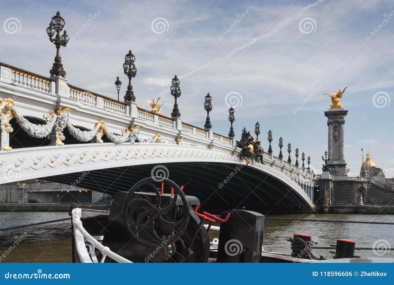 Alexander`s third bridge editorial photo. Image of column - 118596606