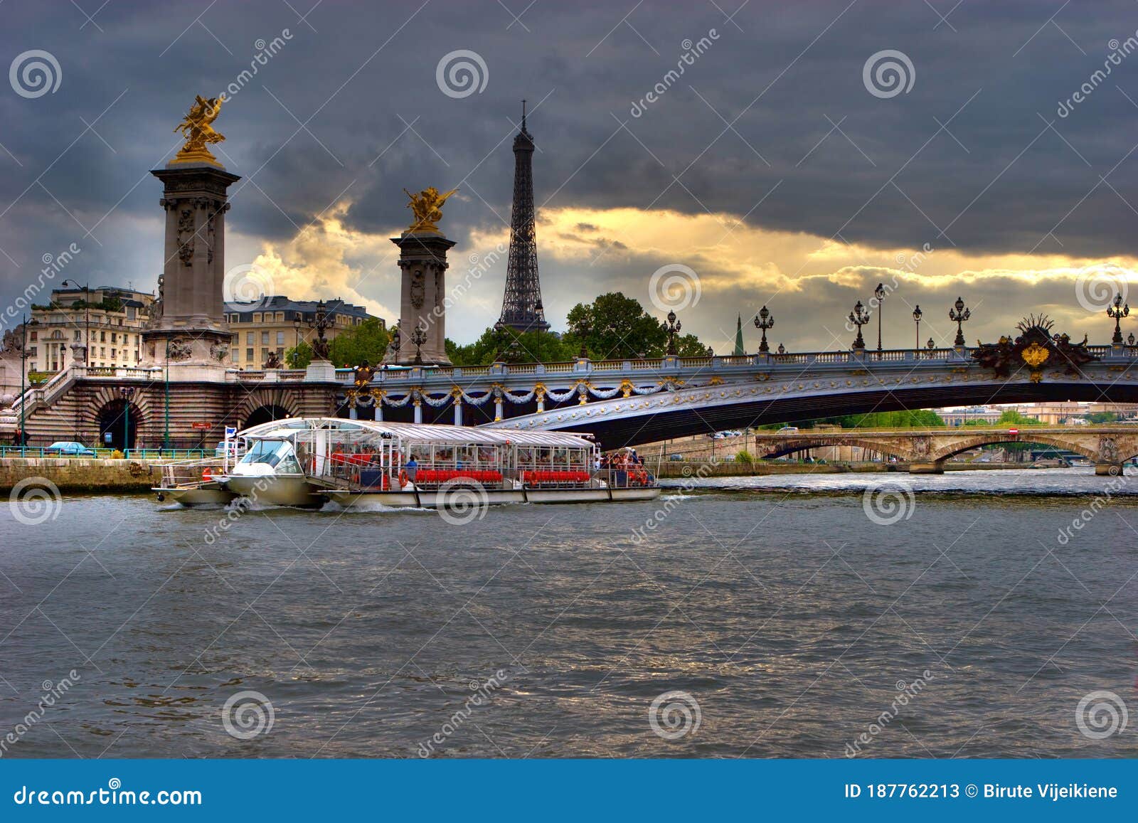 Alexander the Third Bridge stock image. Image of third - 187762213