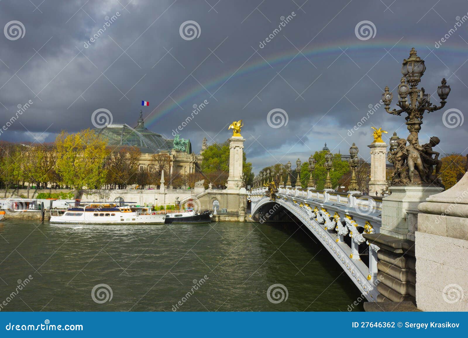 Alexander the Third Bridge, Paris Stock Photo - Image of historic ...