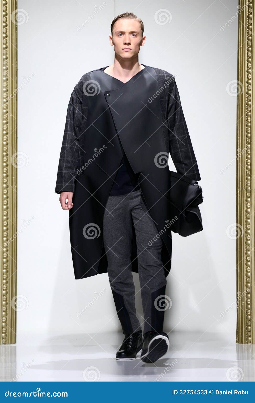 Alexandra Avram fotografia stock editoriale. Immagine di argano - 32754533