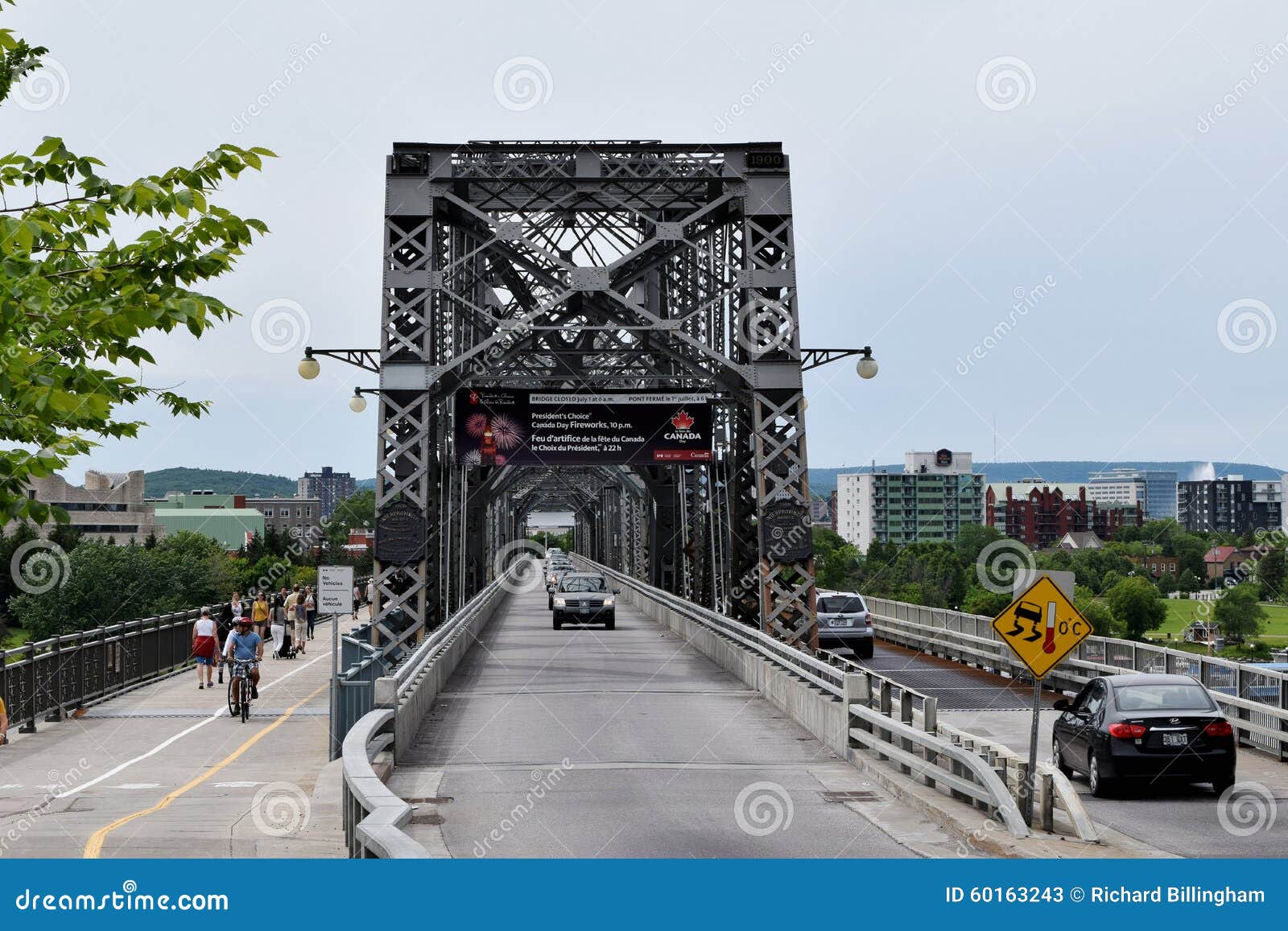 Alexandra Bridge, Ottawa, Ontario, Canada Redactionele Stock Foto ...