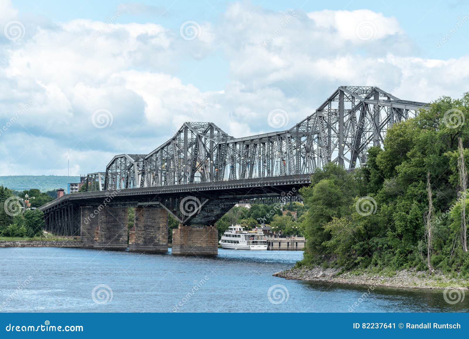 Alexandra Bridge Over the Ottawa River Stock Image - Image of crossing ...