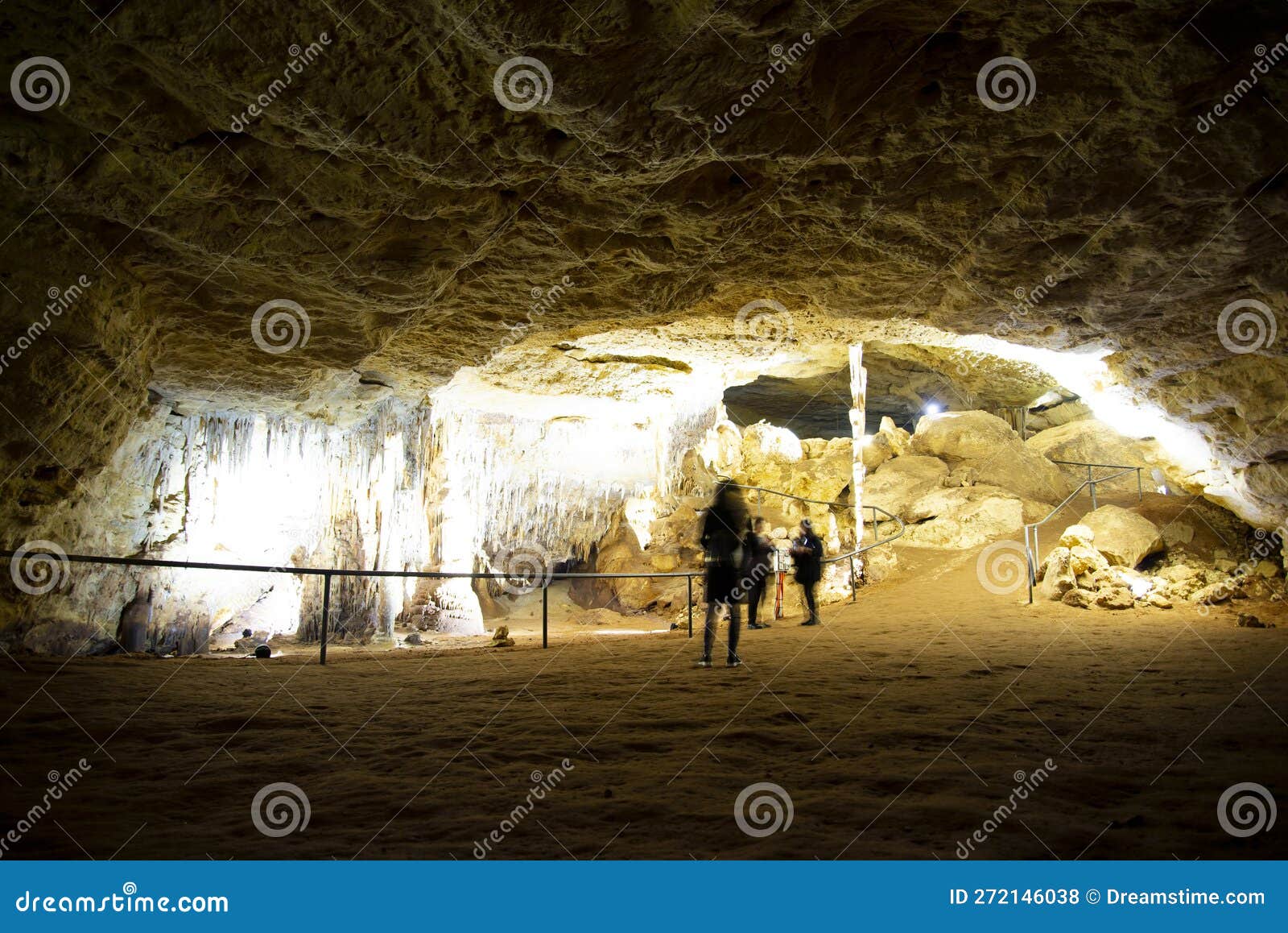 Alexandra Cave stock photo. Image of discovery, rock - 272146038