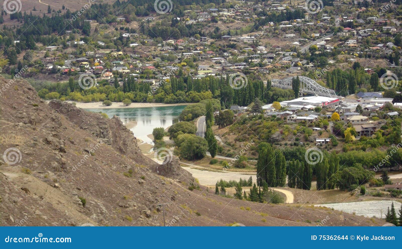 Alexandra Central Otago editorial stock image. Image of zealand - 75362644