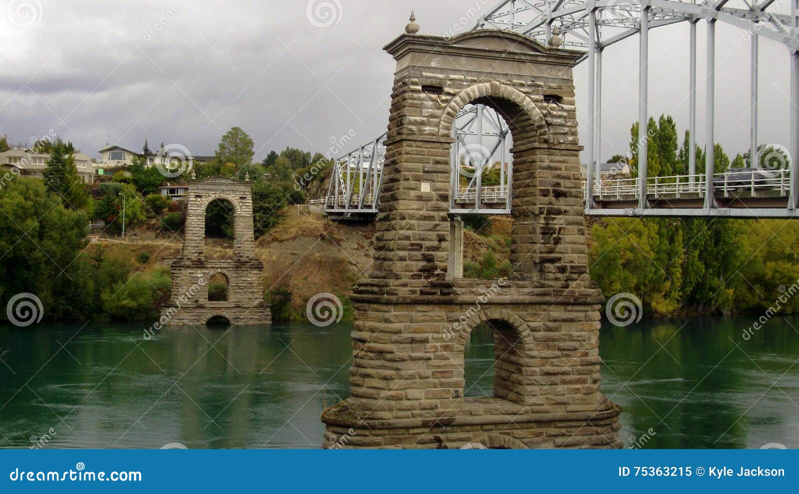 Alexandra Central Otago editorial image. Image of hills - 75363215