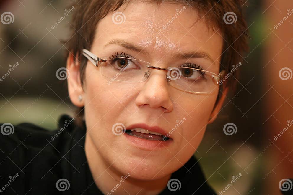 Alexandra Olaru imagen editorial. Imagen de celebridad - 33934710