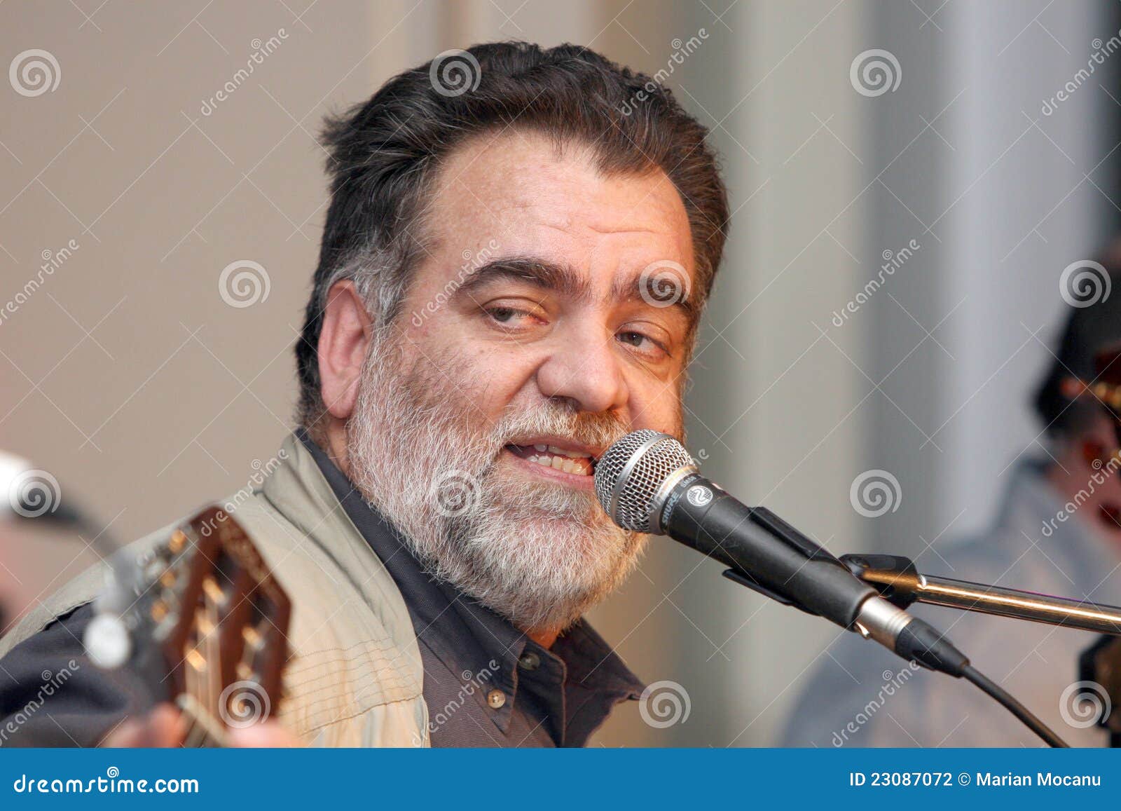 Alexandru Andries editorial photography. Image of music - 23087072