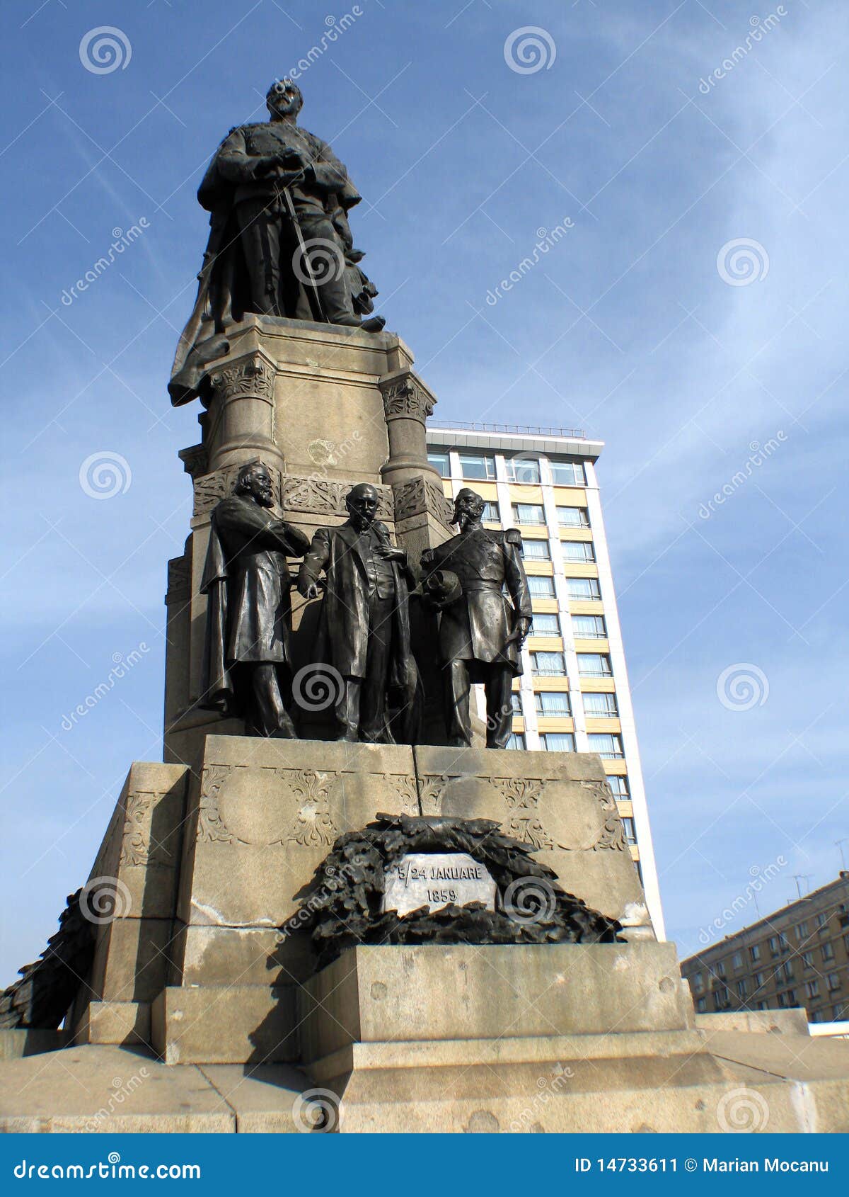 Alexandru Ioan Cuza statue stock image. Image of dance - 14733611