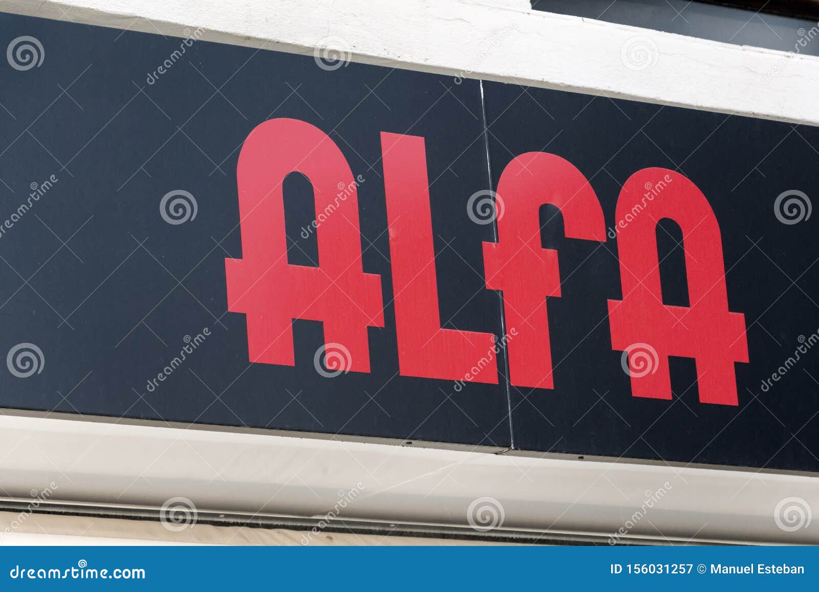 Alfa-Logo im Alfa-Store redaktionelles stockfotografie. Bild von marke ...